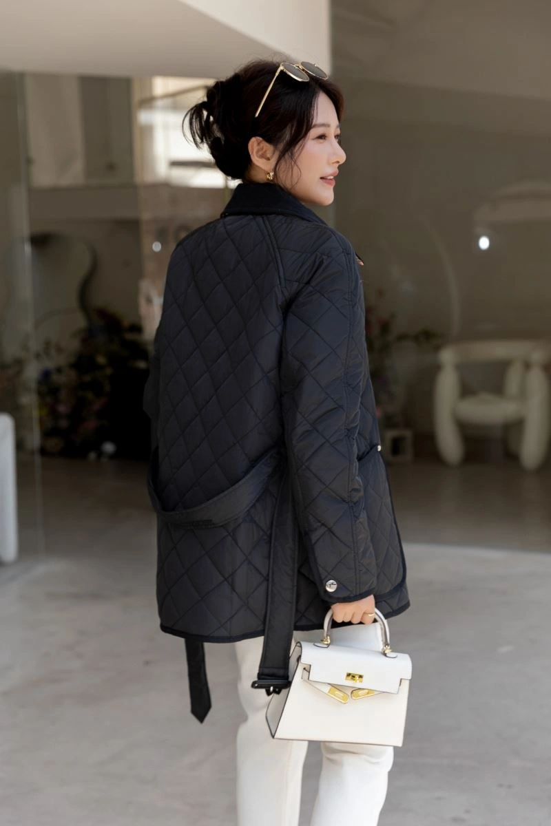 Legit Burberry Outwear