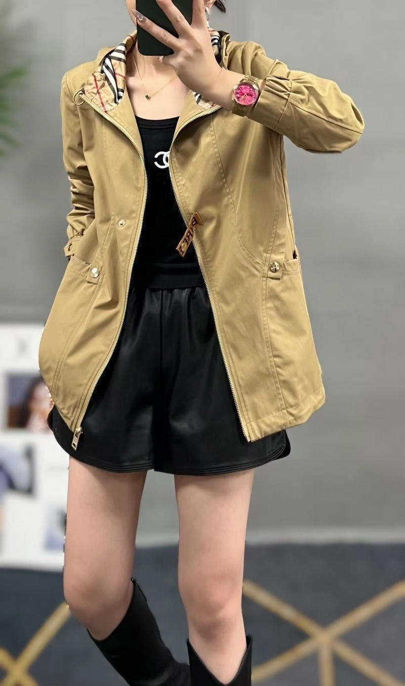 Bargain Burberry Outwear