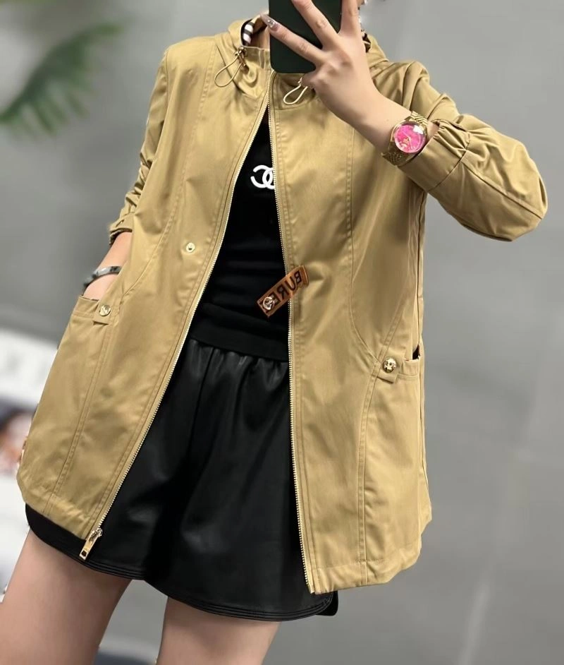Bargain Burberry Outwear