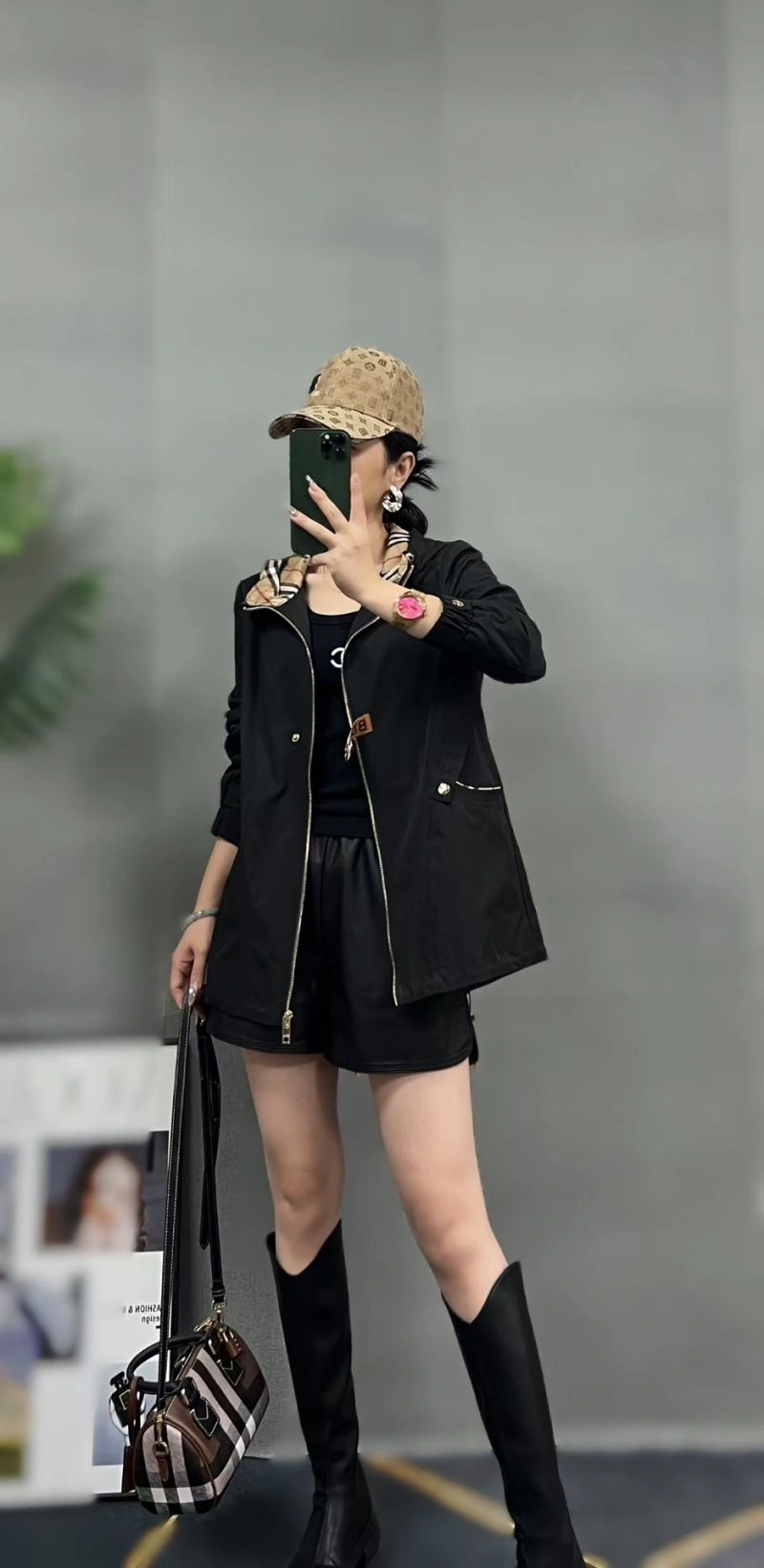 Bargain Burberry Outwear
