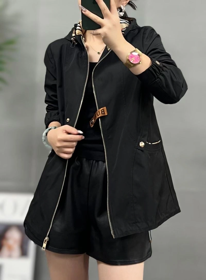 Bargain Burberry Outwear