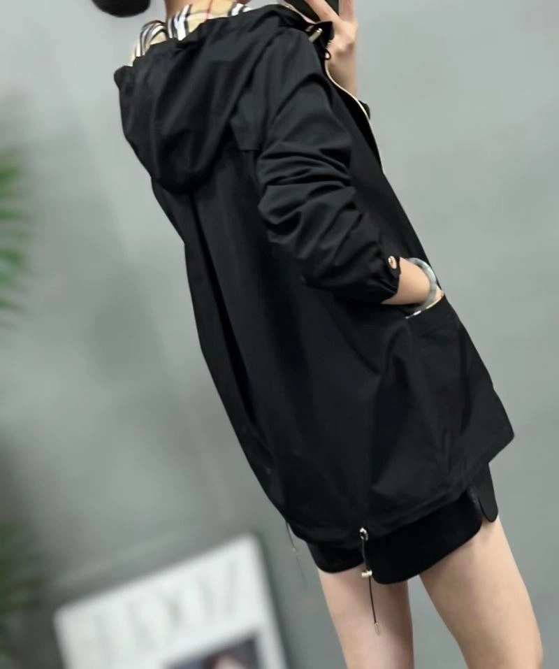 Bargain Burberry Outwear