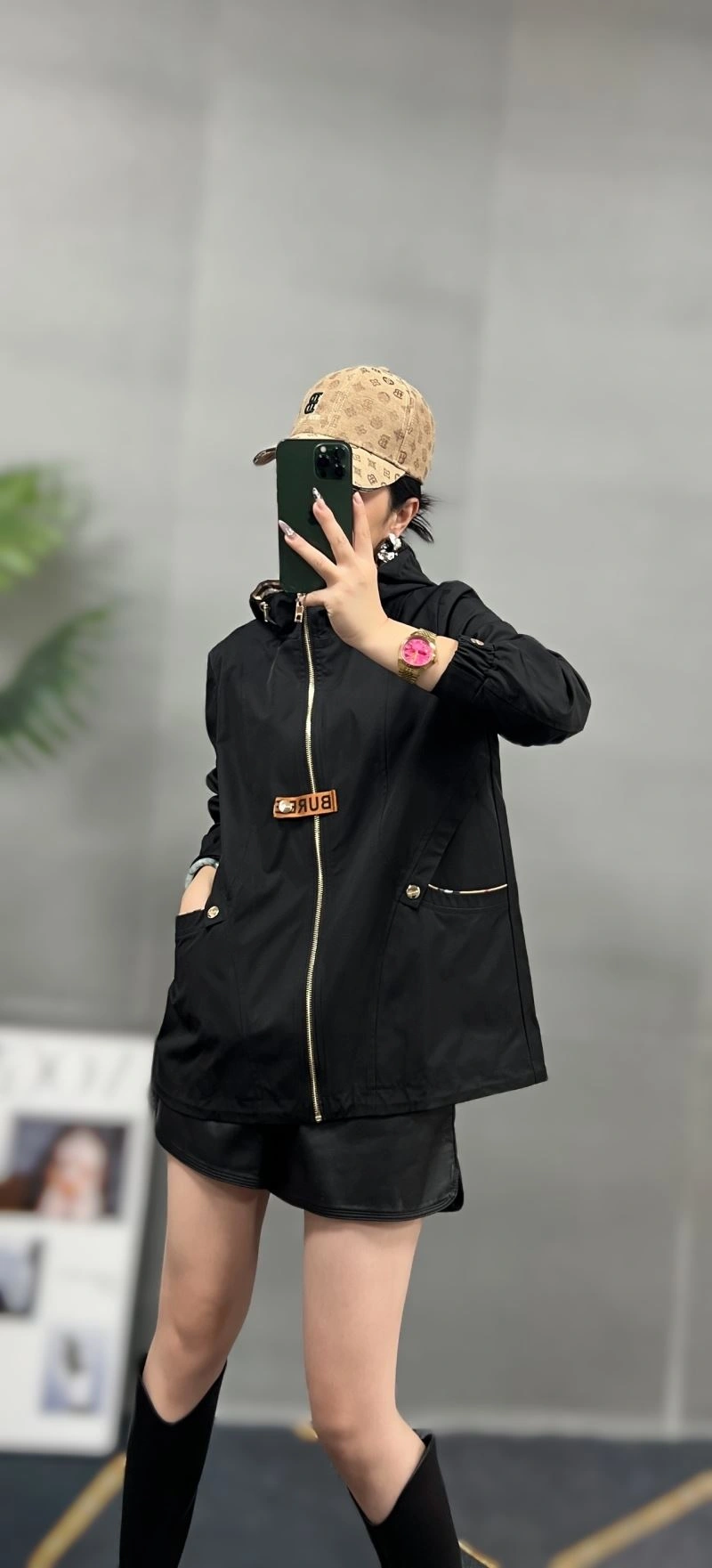 Bargain Burberry Outwear