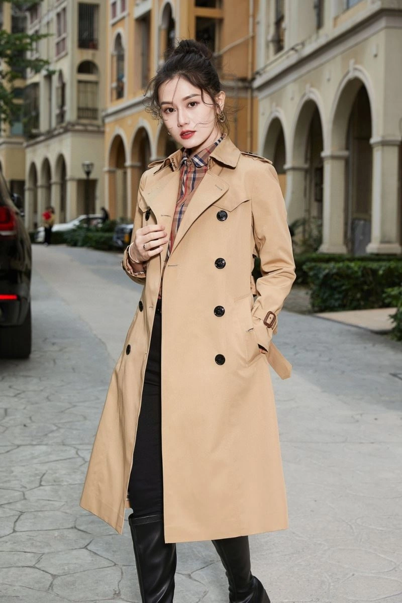 Discounted Burberry Outwear