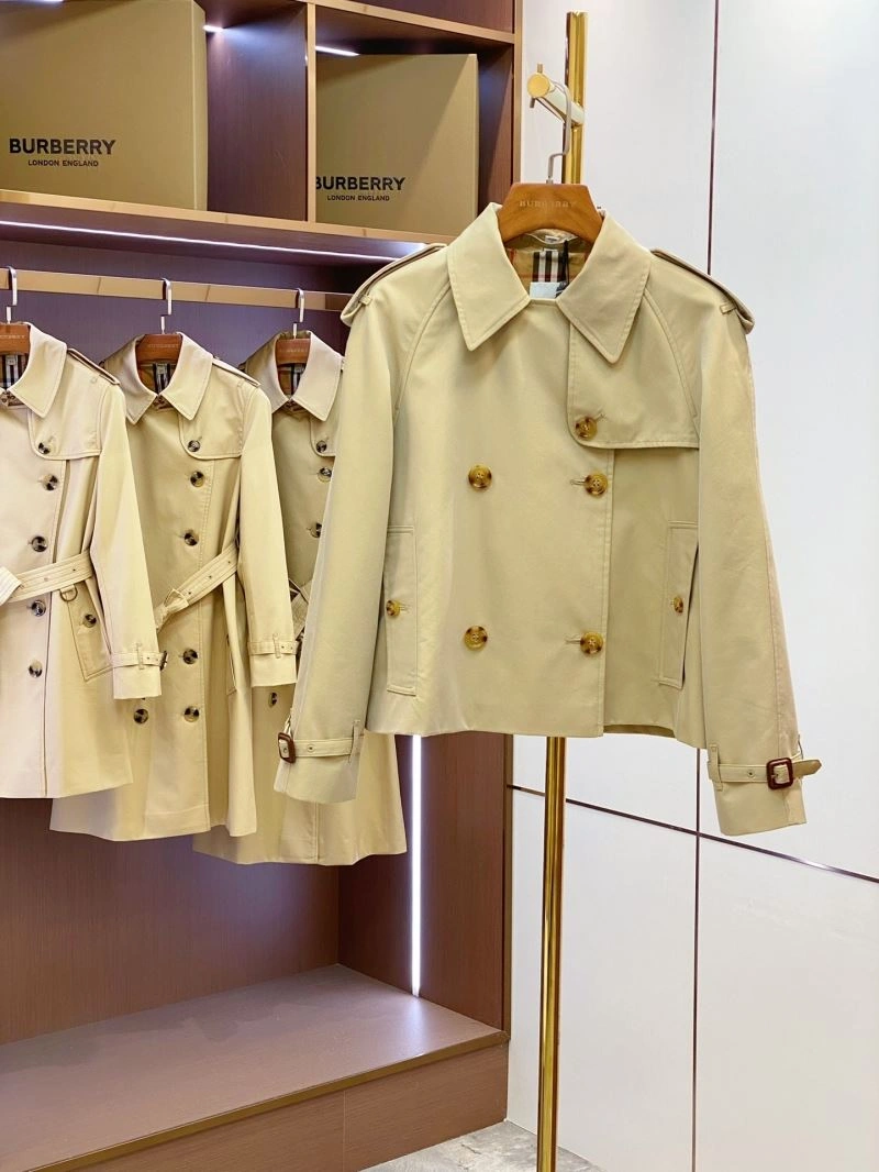 Low-cost Burberry Outwear