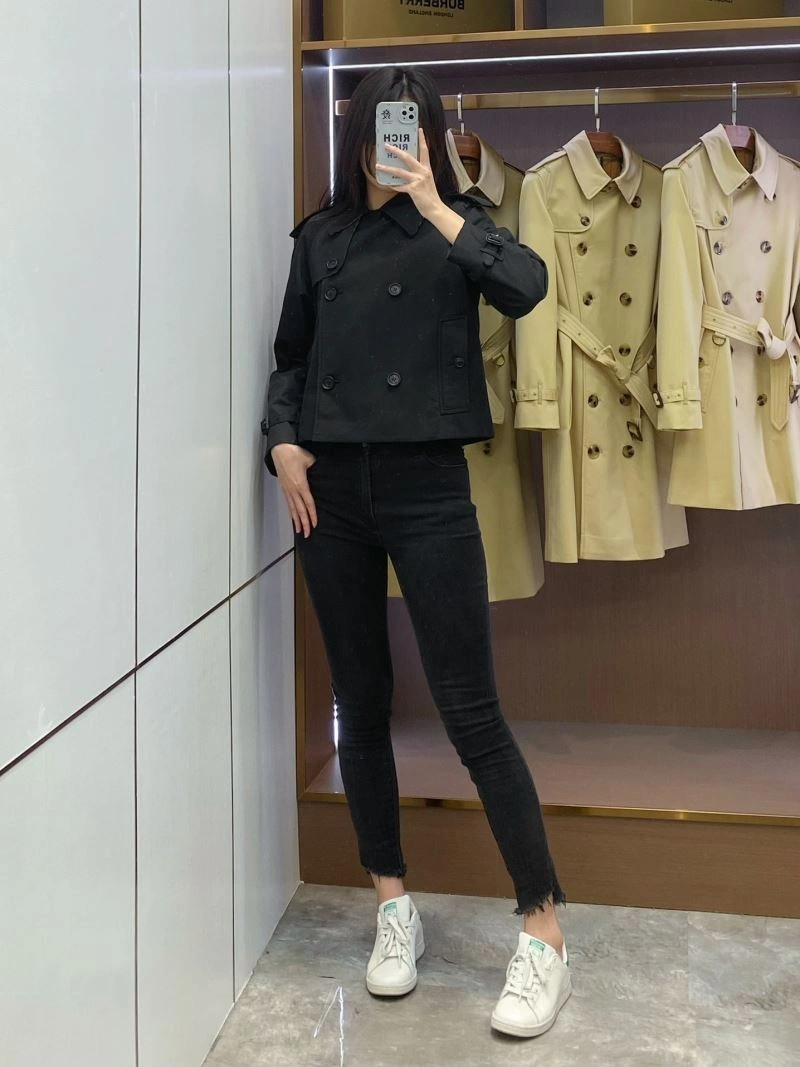 Low-cost Burberry Outwear