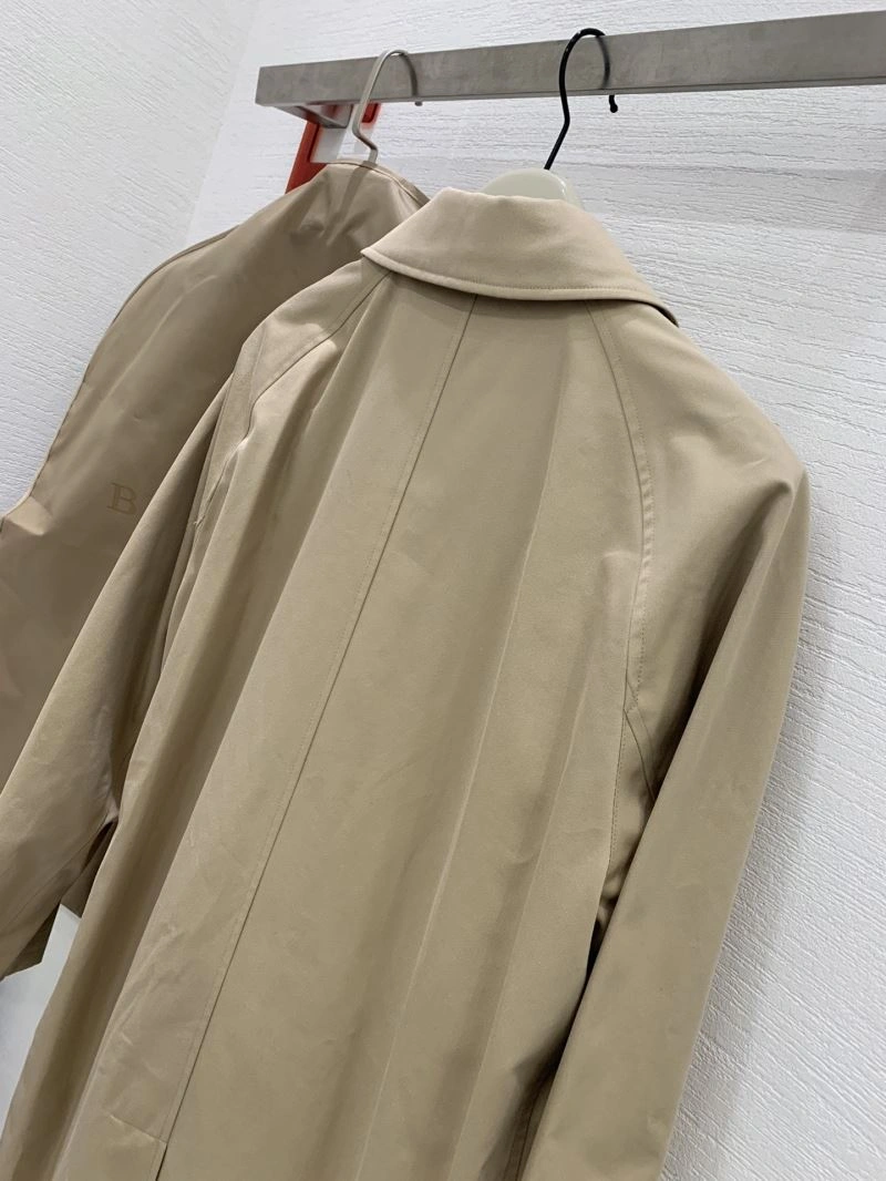 Accurate model Burberry Outwear