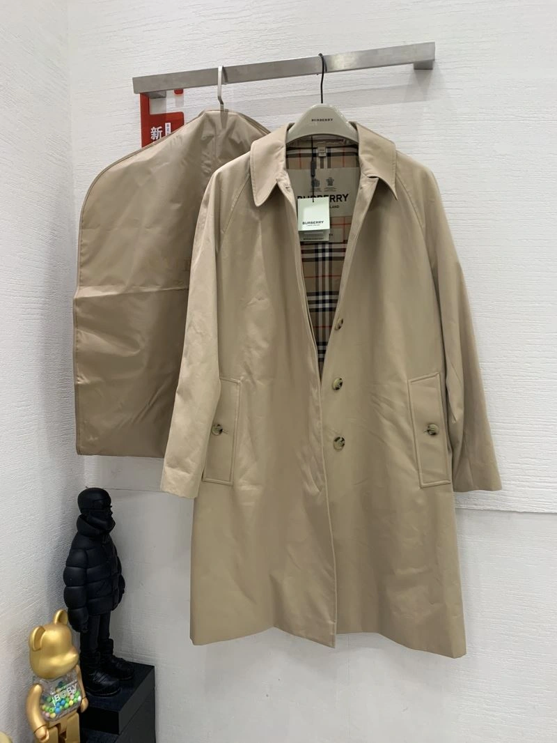 Accurate model Burberry Outwear