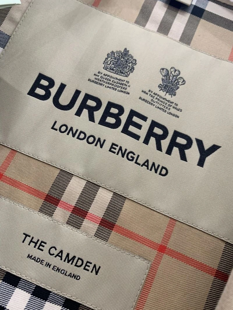 Accurate model Burberry Outwear