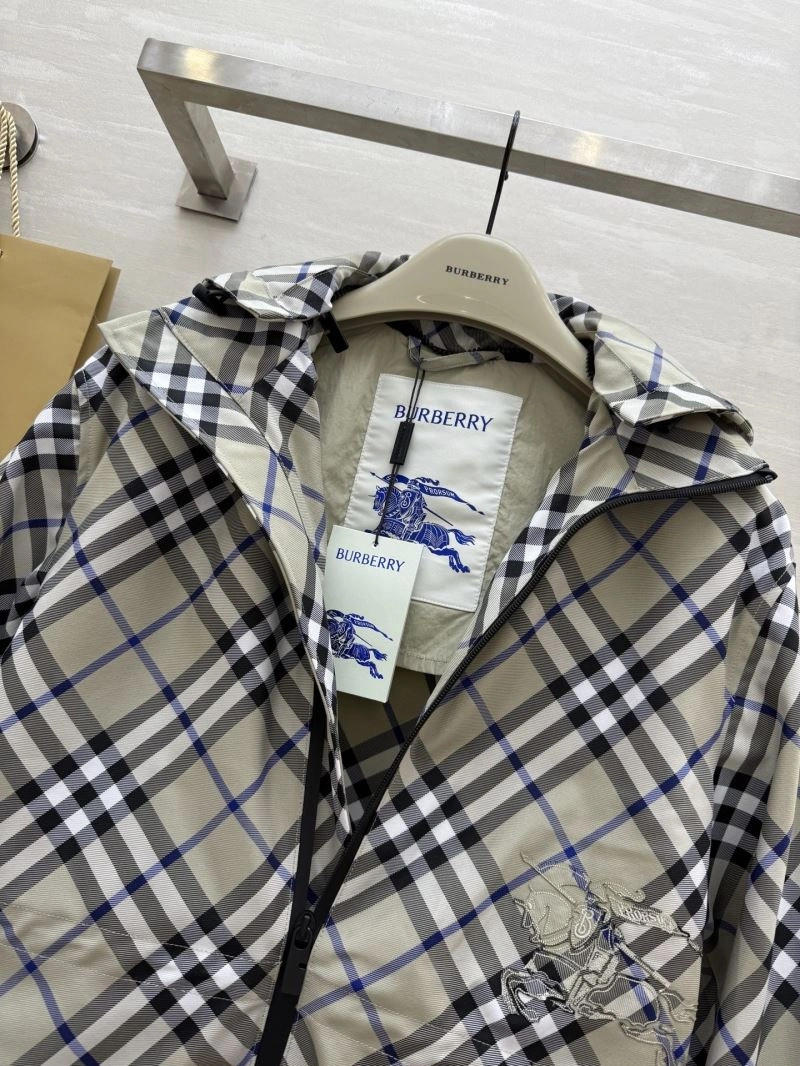Accurate model Burberry Outwear