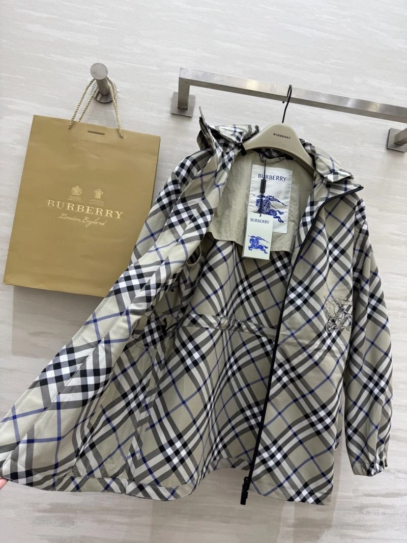 Accurate model Burberry Outwear