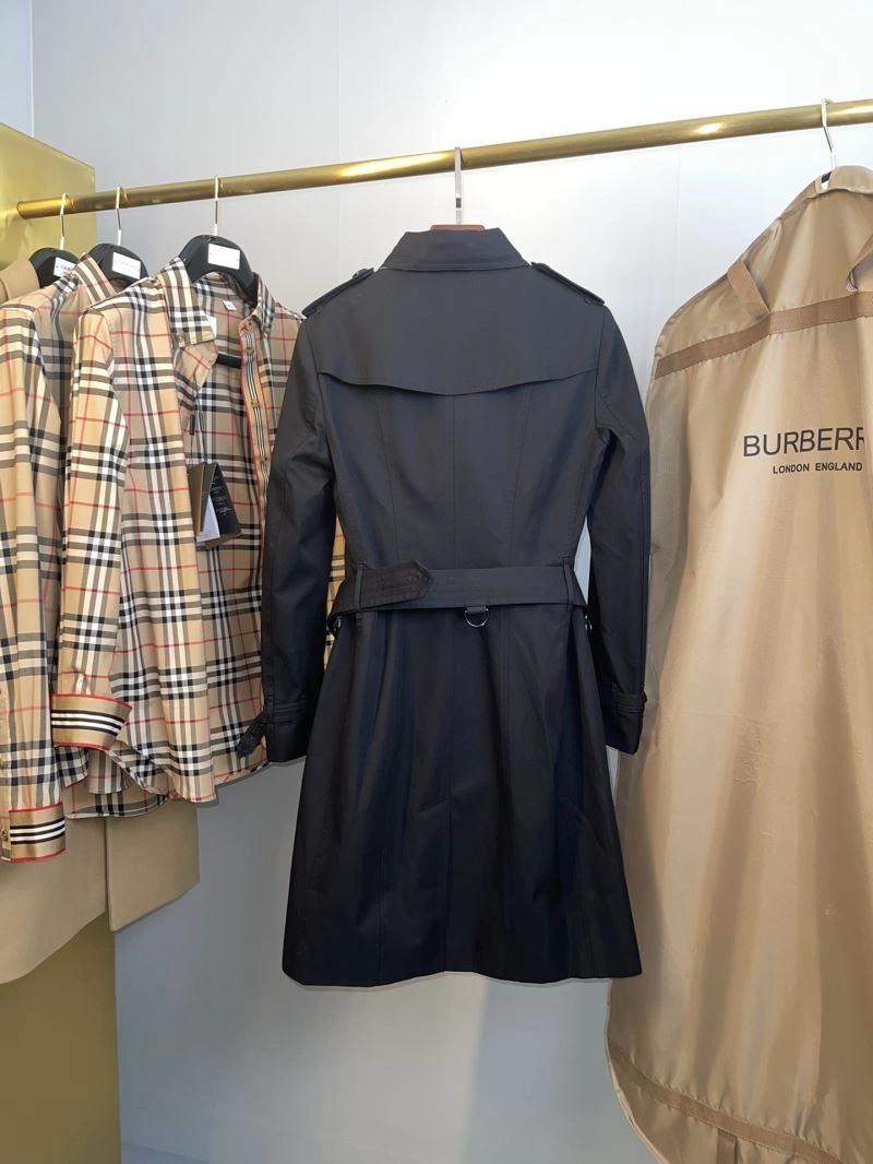 Official Burberry Outwear