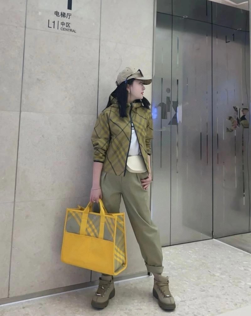 OEM Burberry Outwear