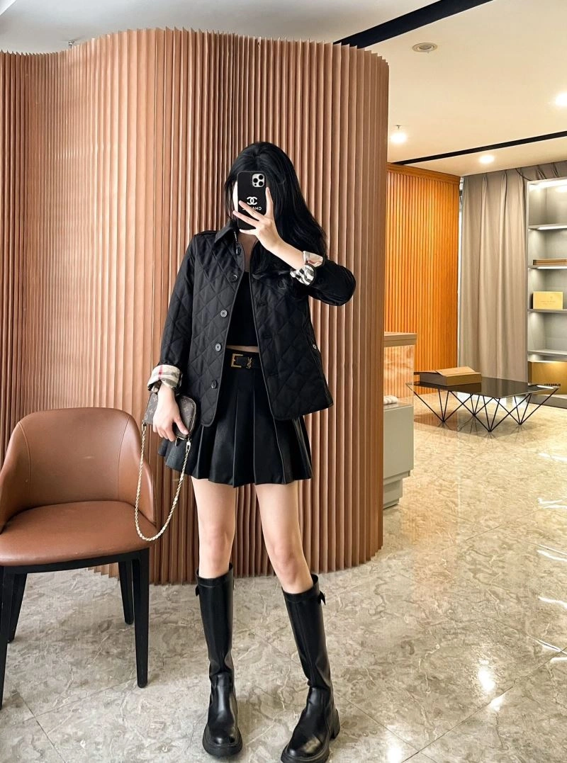 Discounted Burberry Outwear