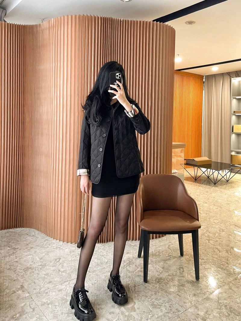 Discounted Burberry Outwear