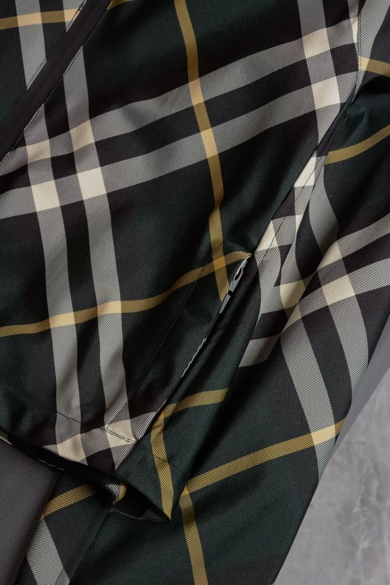 Legit Burberry Outwear