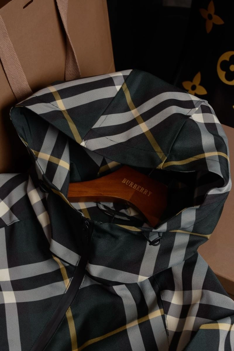 Legit Burberry Outwear
