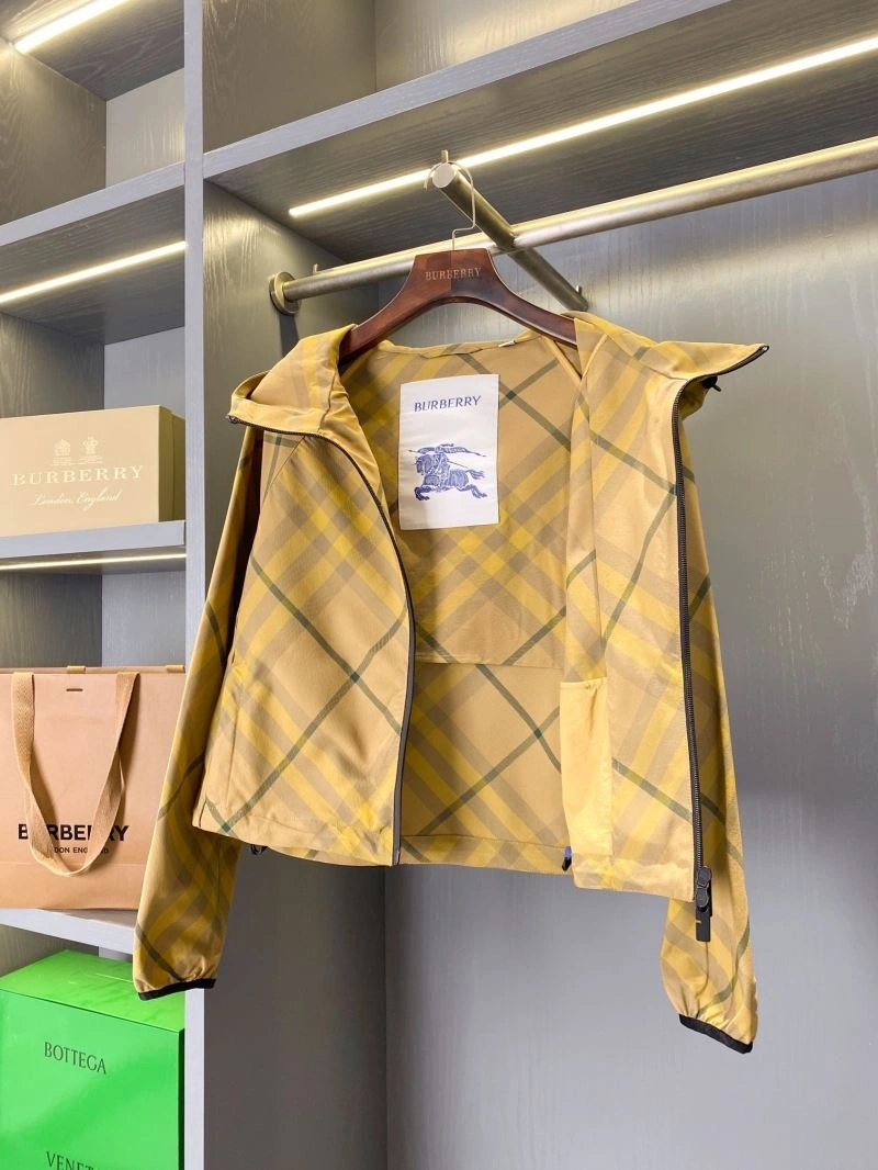 Discounted Burberry Outwear