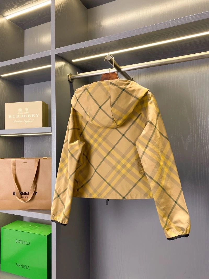 Discounted Burberry Outwear