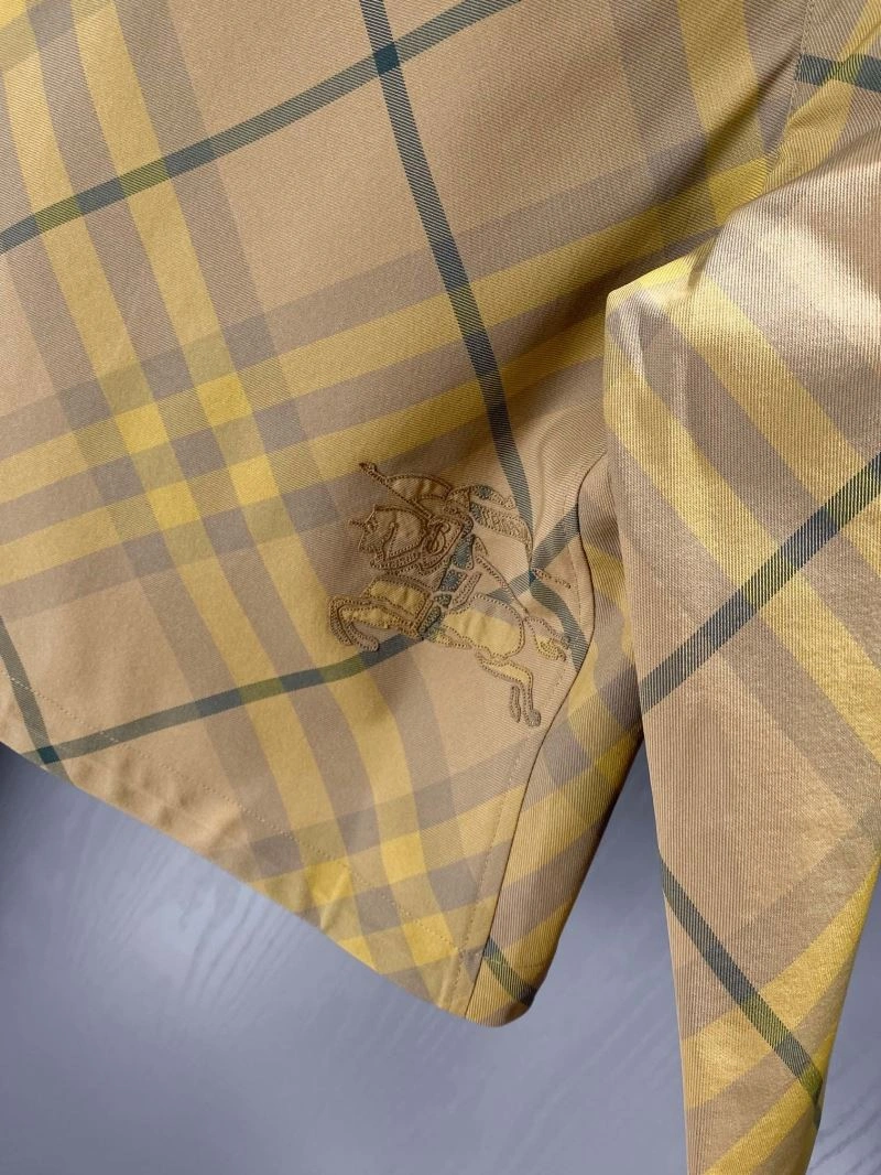 Discounted Burberry Outwear