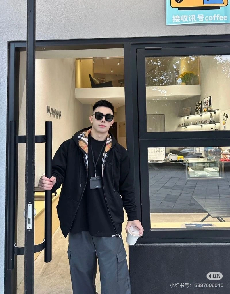 High accuracy Burberry Outwear