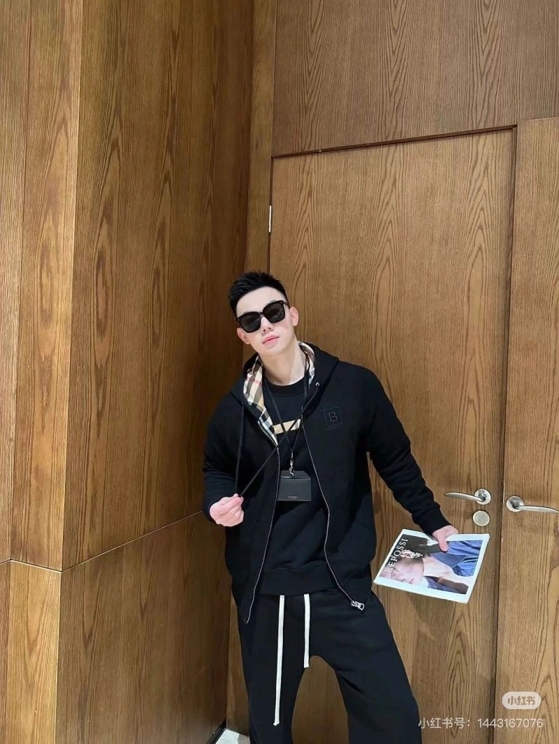 High accuracy Burberry Outwear