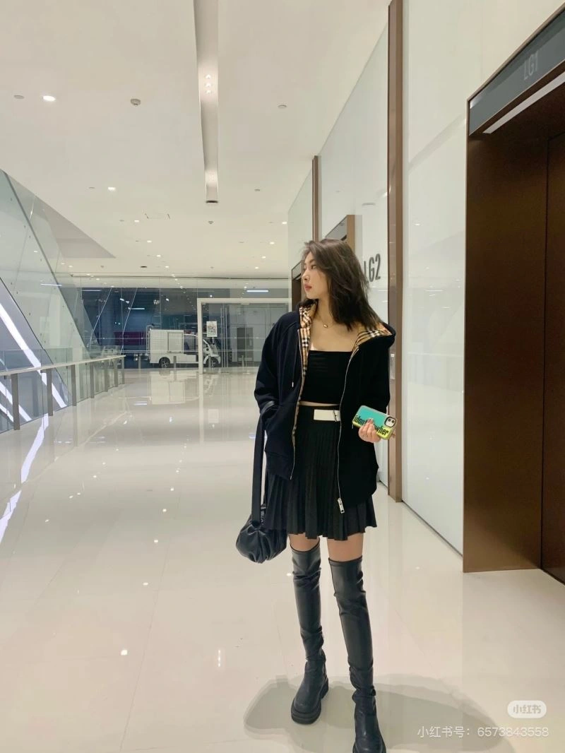High accuracy Burberry Outwear