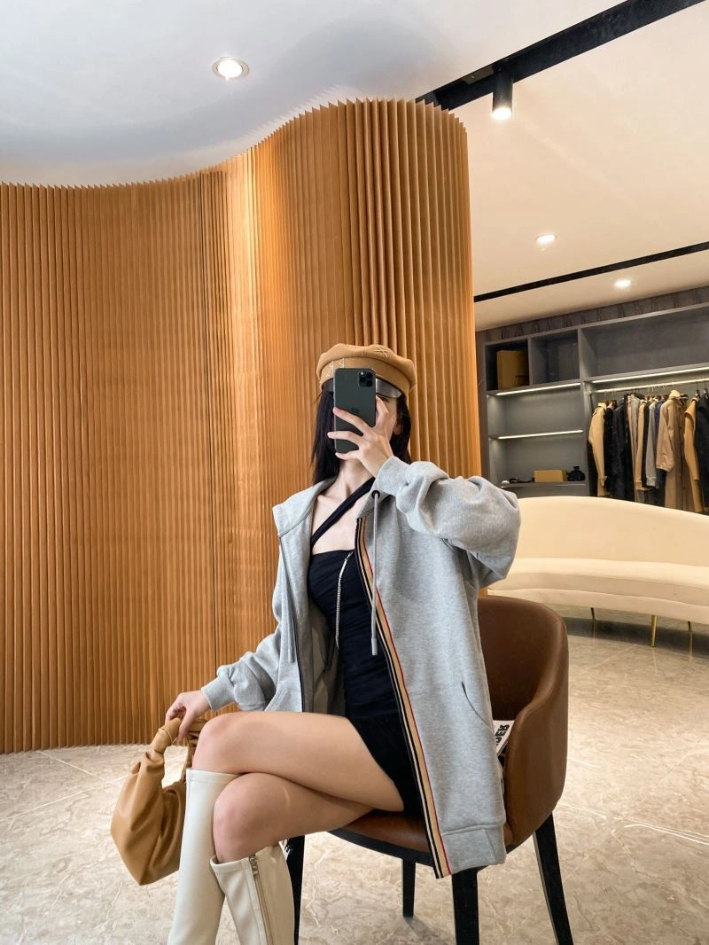 Discounted Burberry Outwear