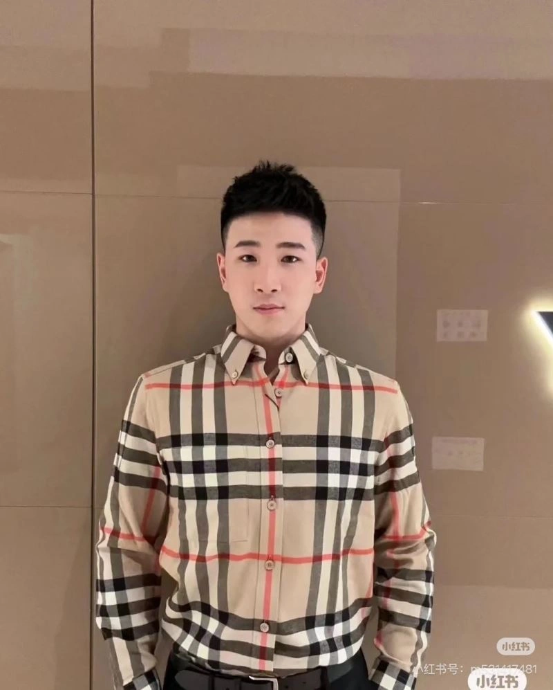 Bargain Burberry Outwear