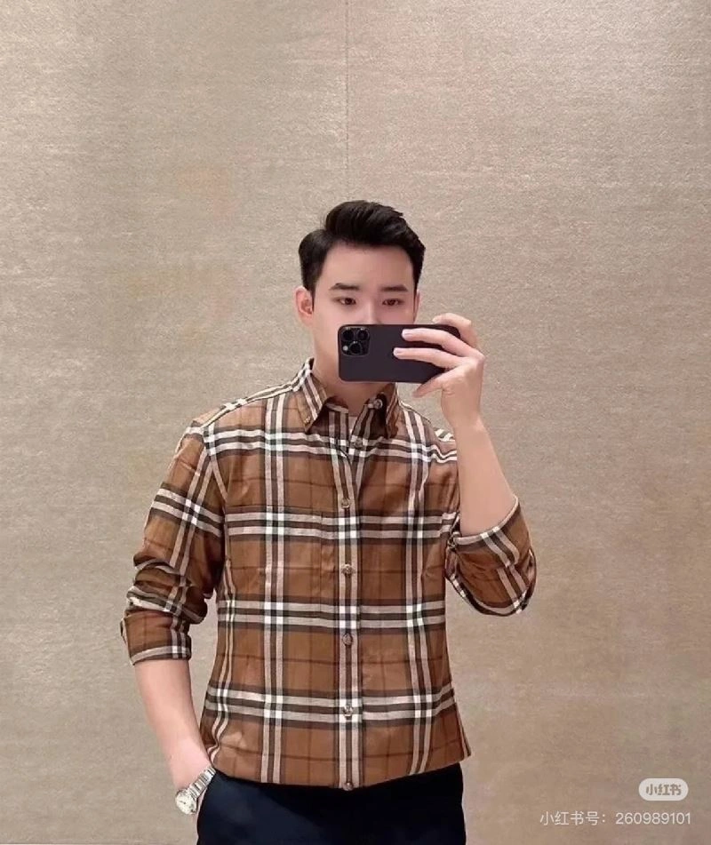 Legit Burberry Outwear