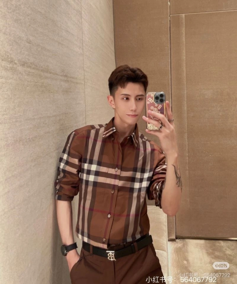 Legit Burberry Outwear