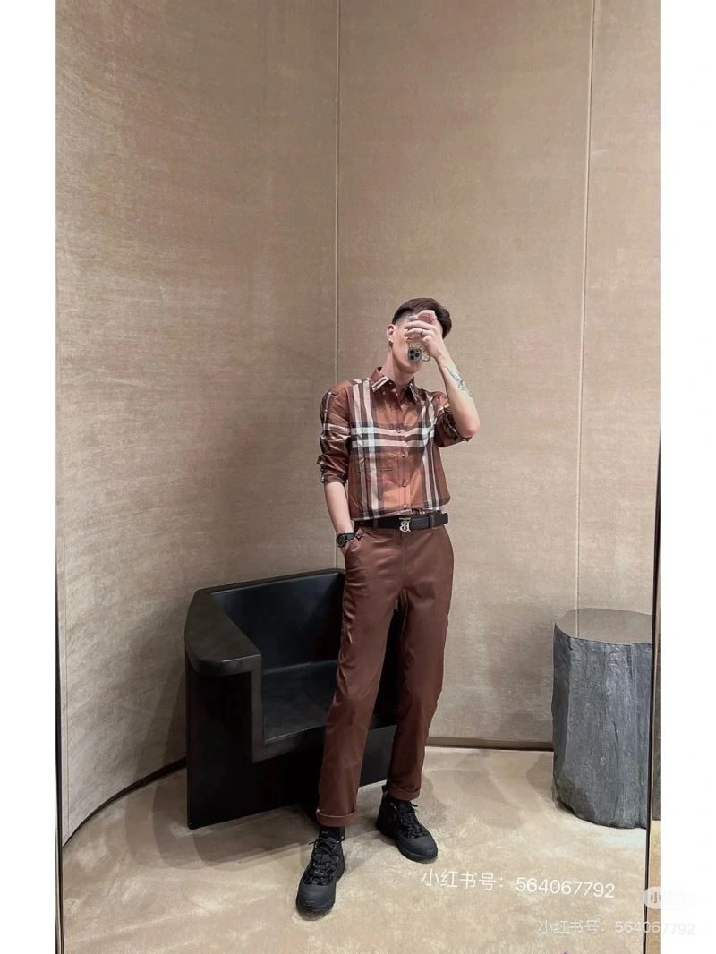 Legit Burberry Outwear