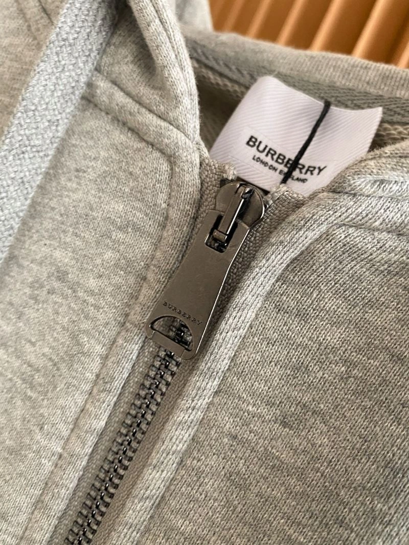 Bargain Burberry Outwear