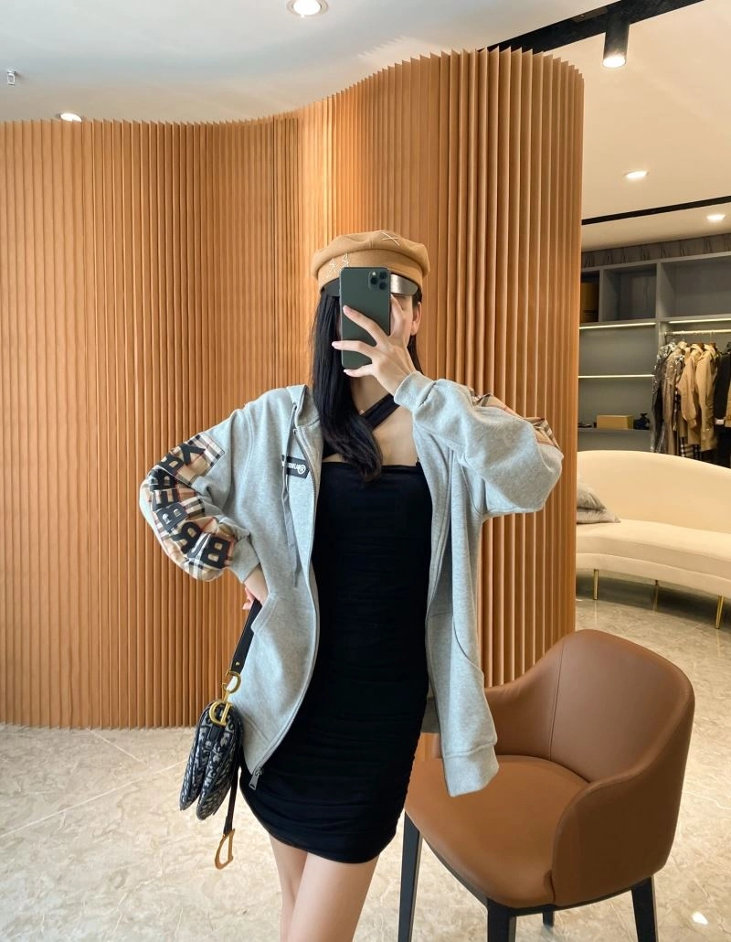 Bargain Burberry Outwear