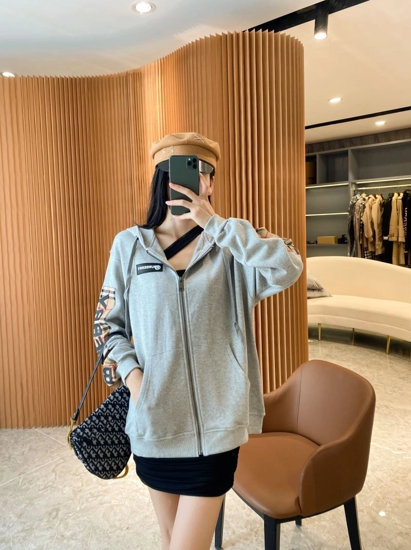 Bargain Burberry Outwear