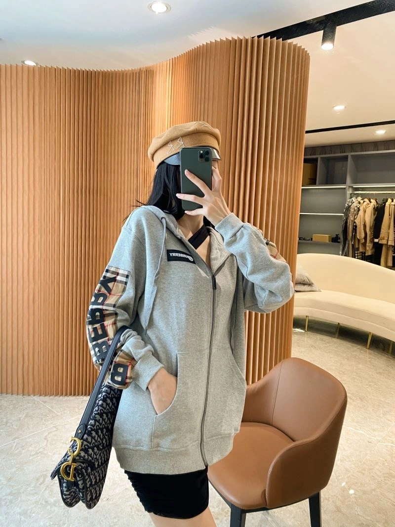 Bargain Burberry Outwear