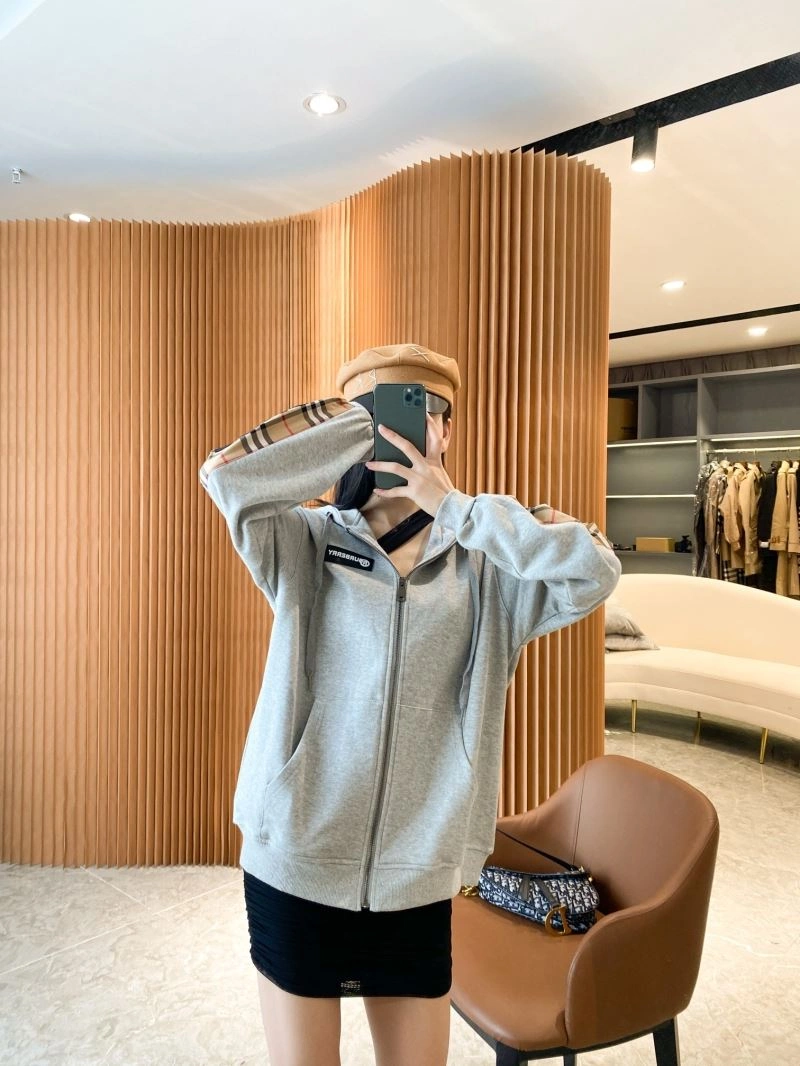 Bargain Burberry Outwear