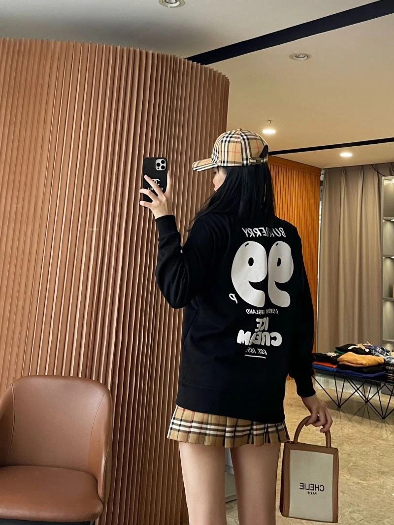 Low-cost Burberry Outwear
