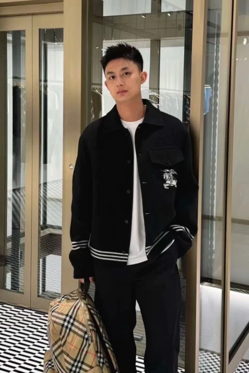 Top match Burberry Outwear