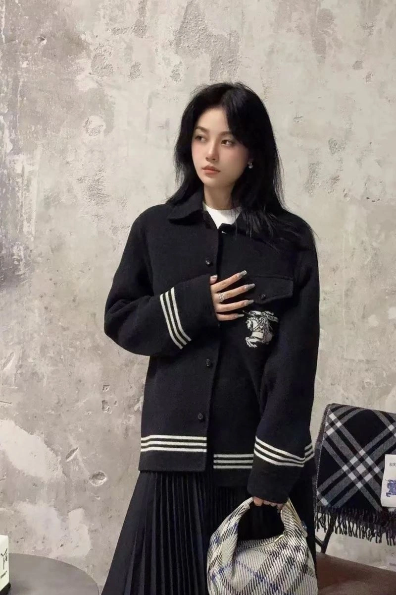 Top match Burberry Outwear