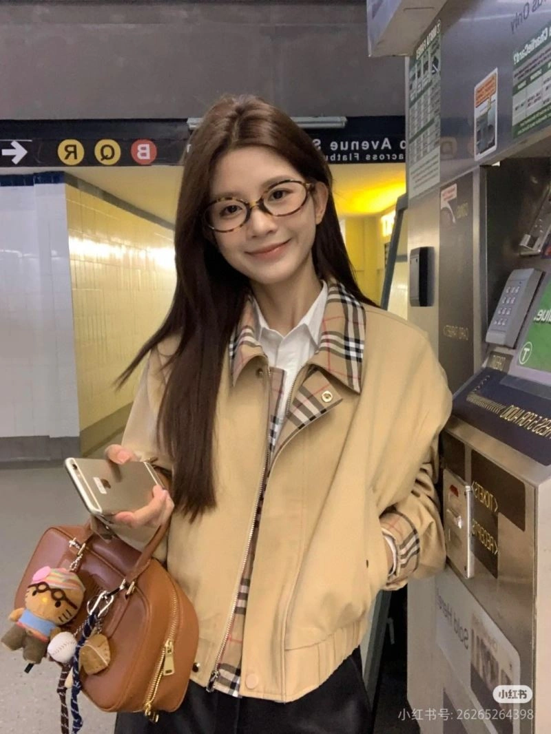 Precise copy Burberry Outwear