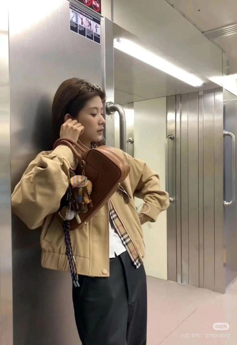 Precise copy Burberry Outwear
