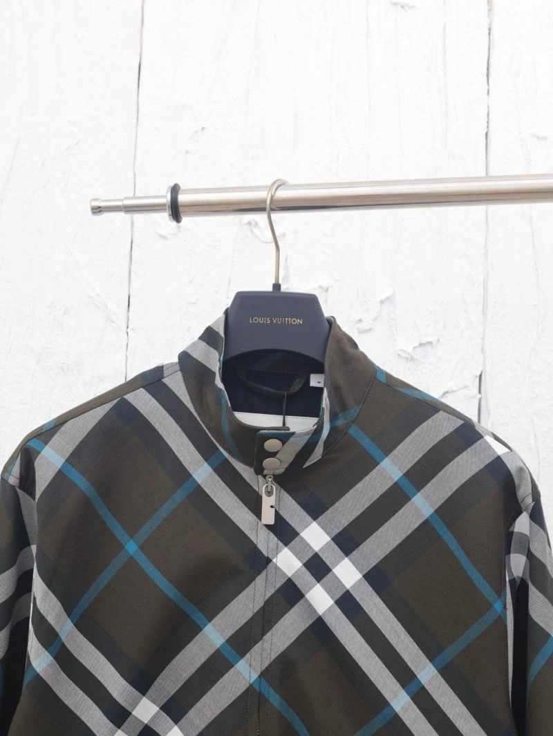Legit Burberry Outwear