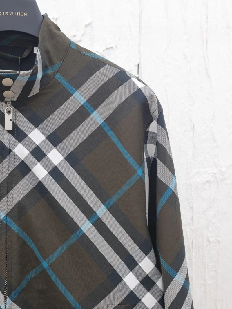 Legit Burberry Outwear