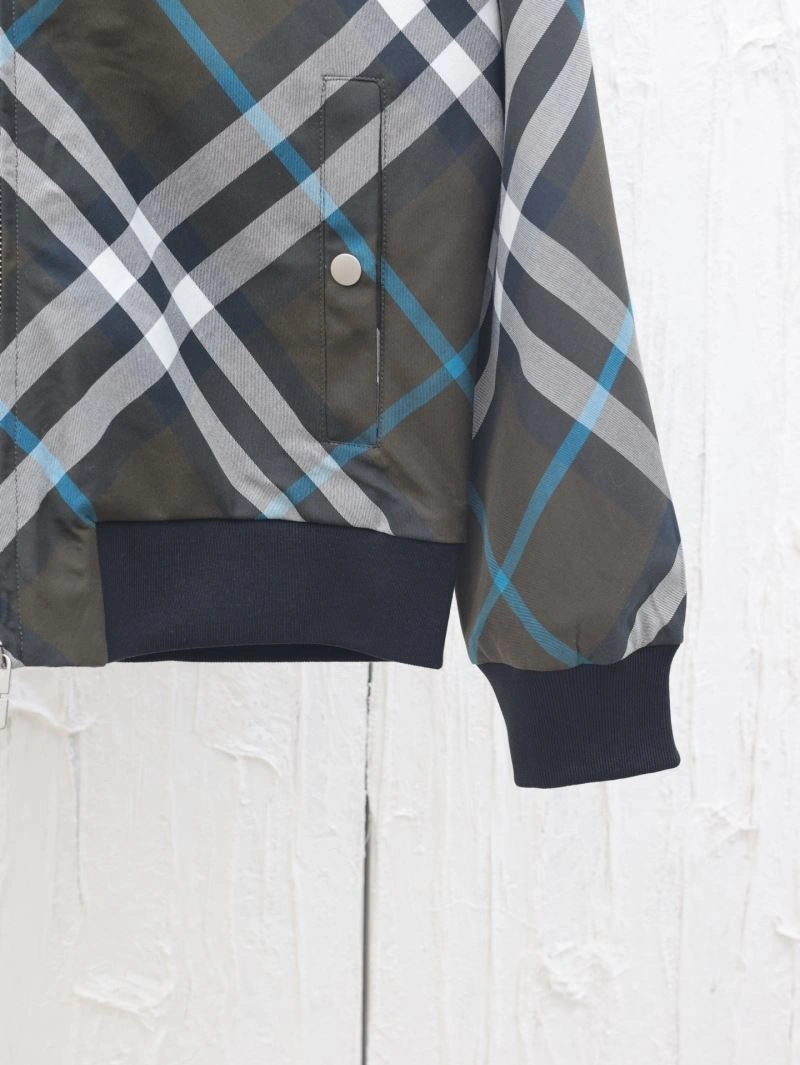 Legit Burberry Outwear