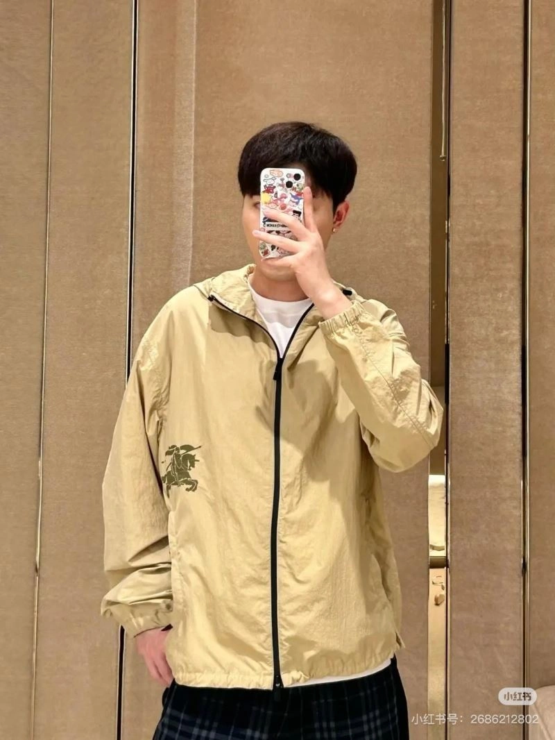 Top mirror Burberry Outwear