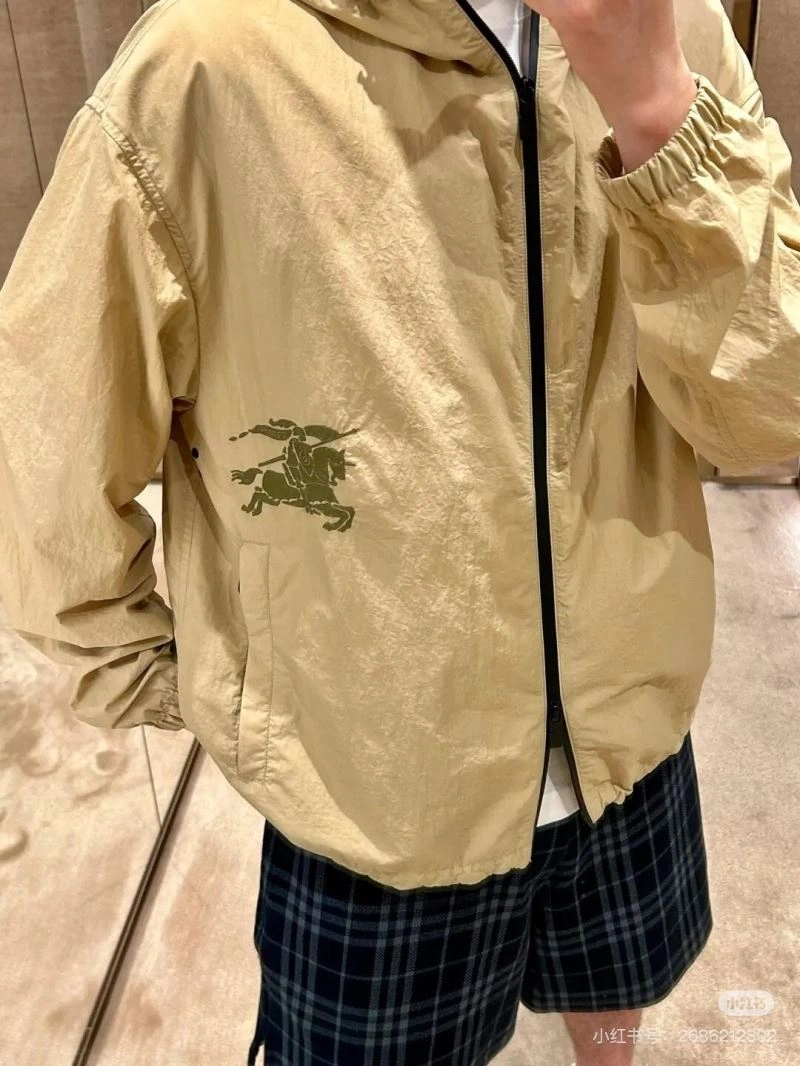 Top mirror Burberry Outwear