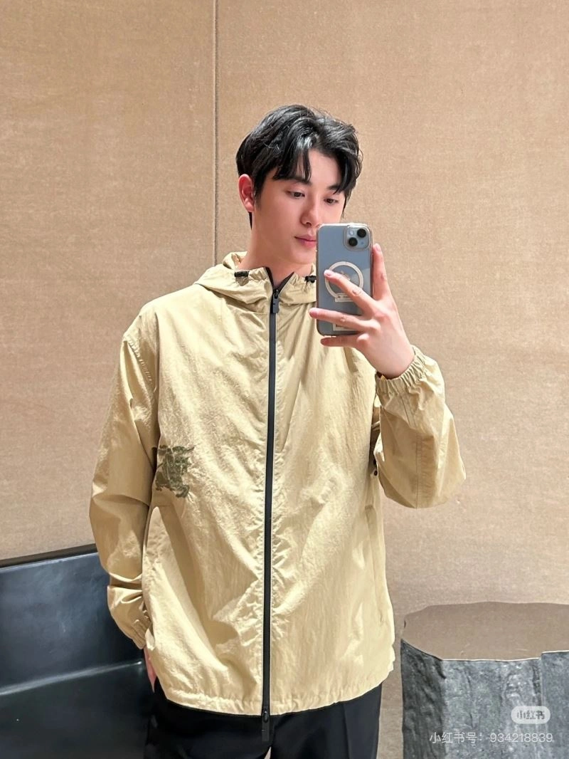 Top mirror Burberry Outwear