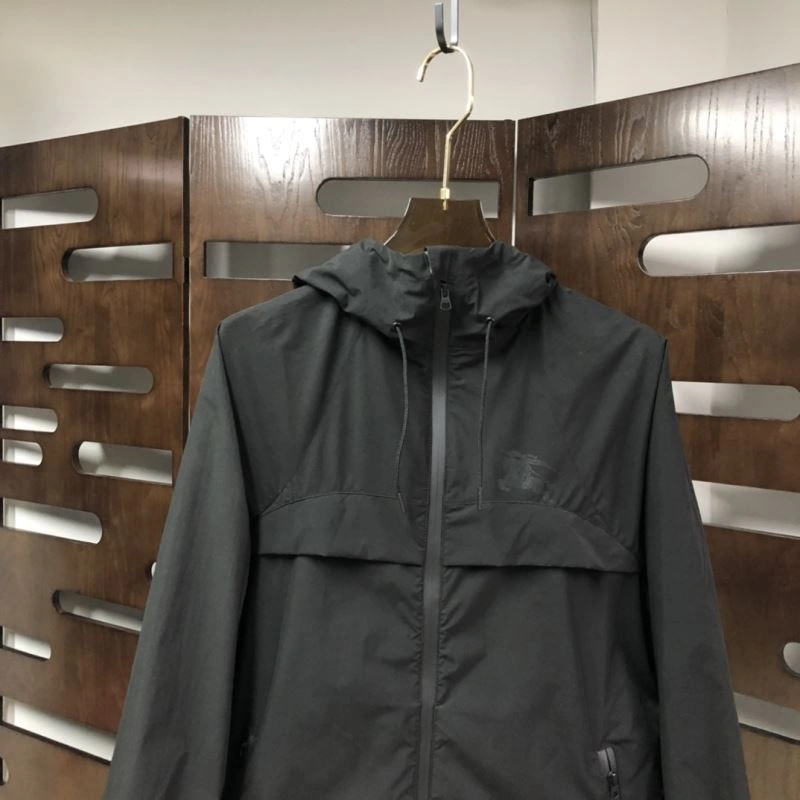 Bargain Burberry Outwear