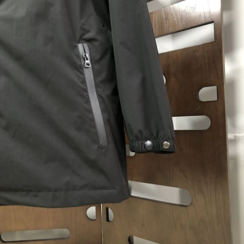 Bargain Burberry Outwear
